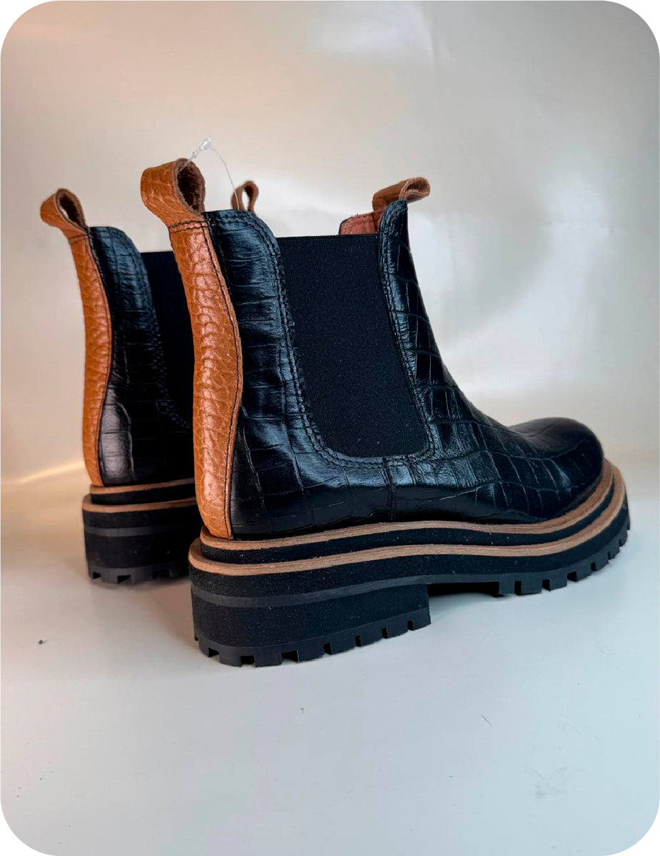 Dorza Bota Urbana de Cuero – Croco Negro y Negro Liso | Uruguay– Lannot